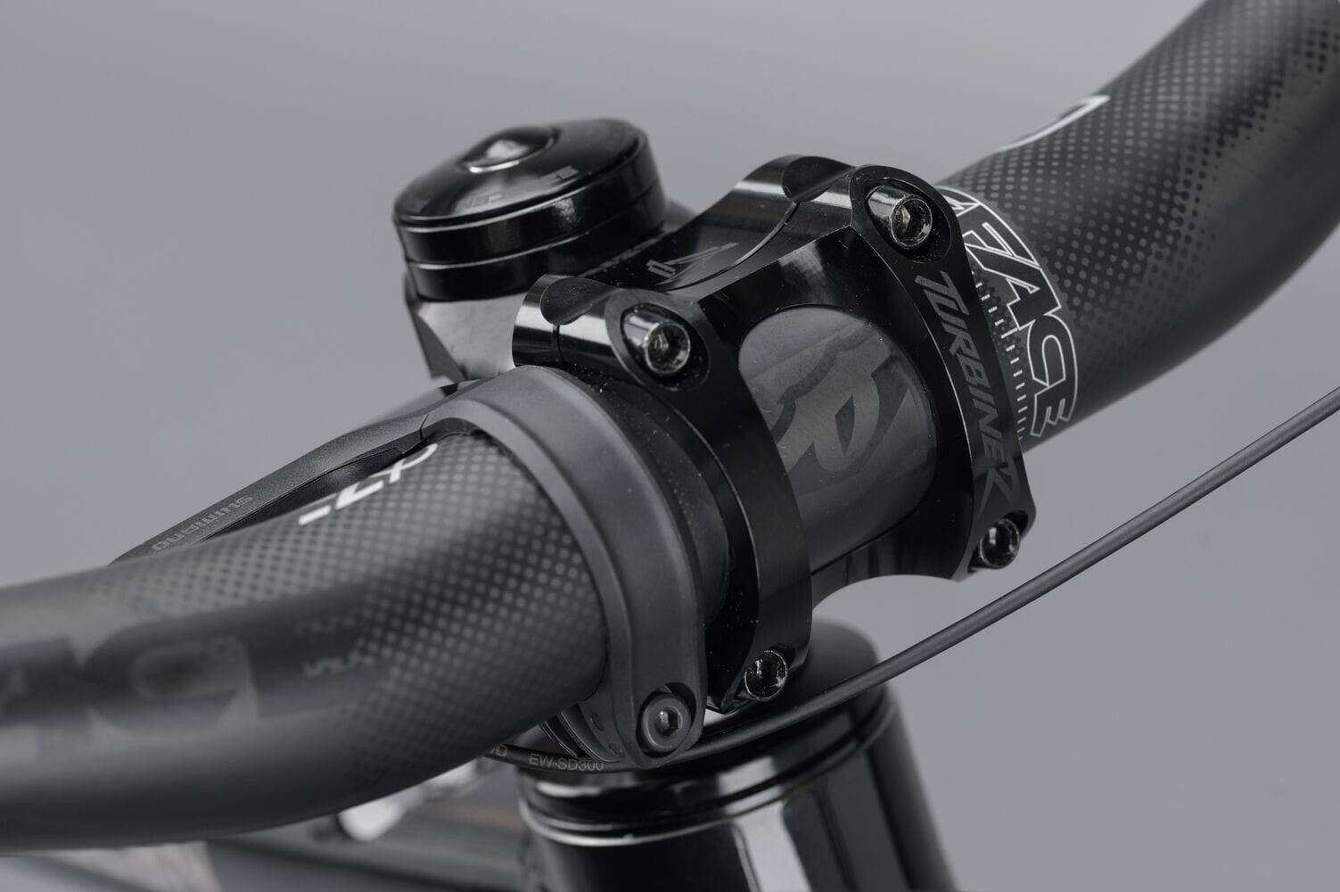 Saracen Ariel 50-E Elite | Electric Mountain Bikes | Freewheel